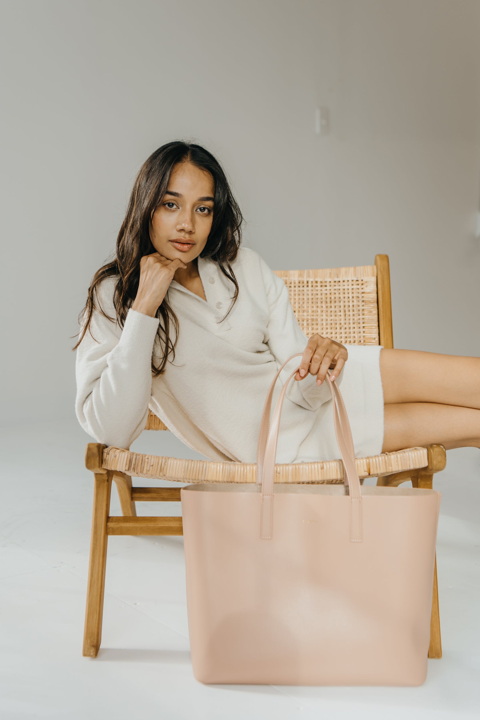 The Apple Leather Tote – SAMARA